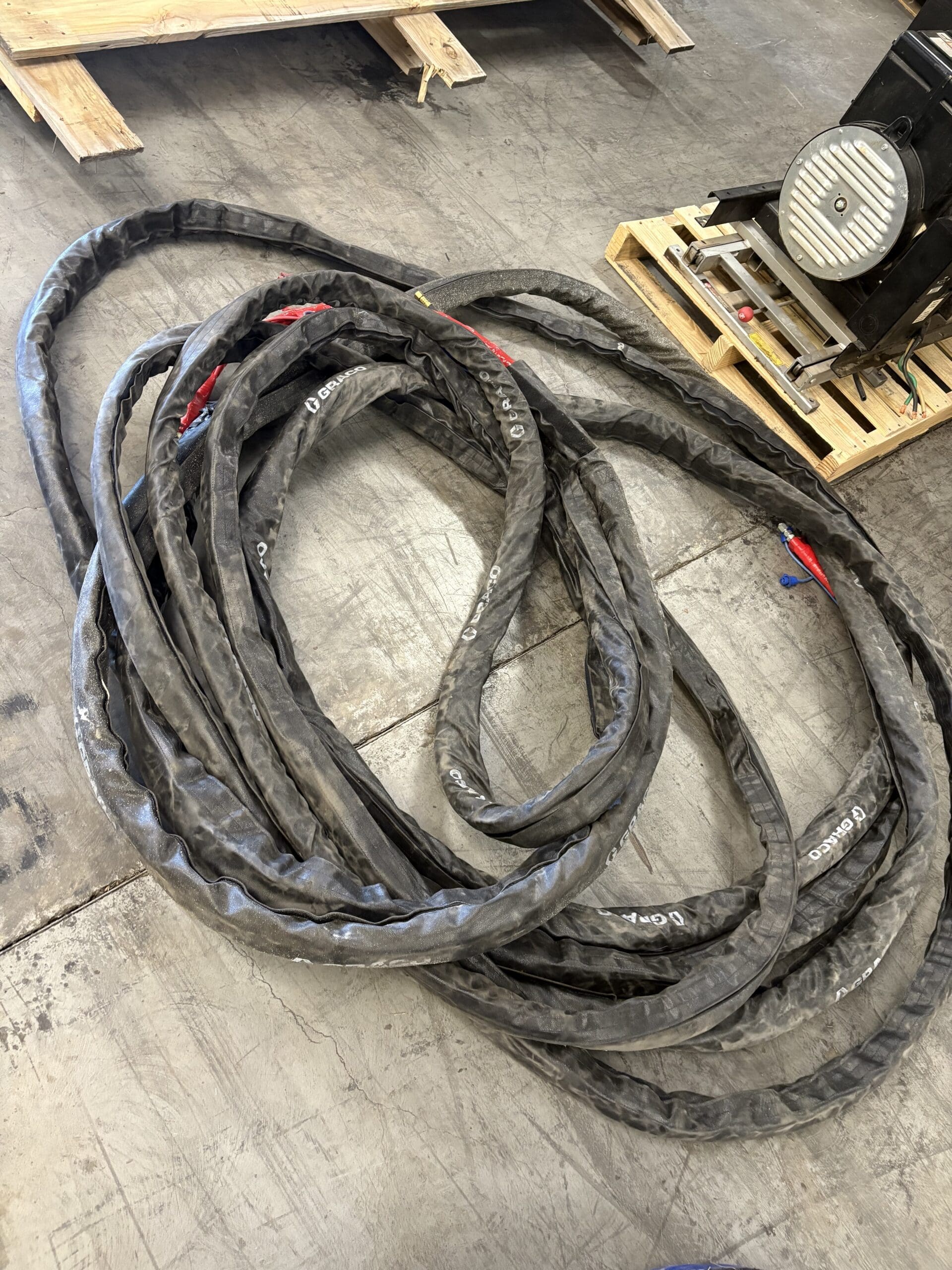 25P435 - Xcelerator 100 ft x 3/8 in Internal Heated Hose, 2000 psi ...