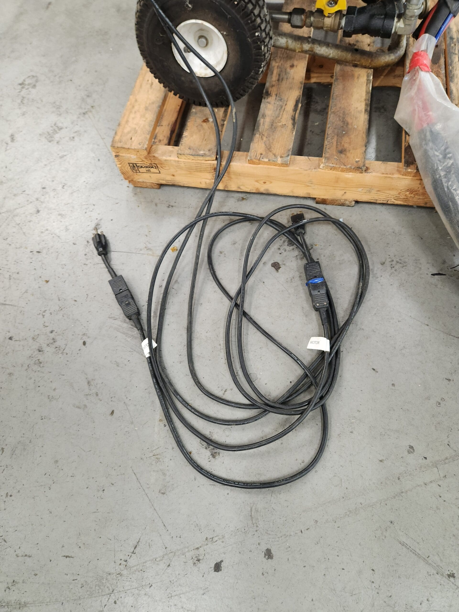 Used Graco 24R900 230 V Reactor E-10HP Sprayer - Spray Foam Systems
